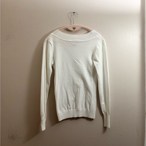Max Rave | Sweaters | 55 Must Bundle Max Rave Elegant White Vneck ...